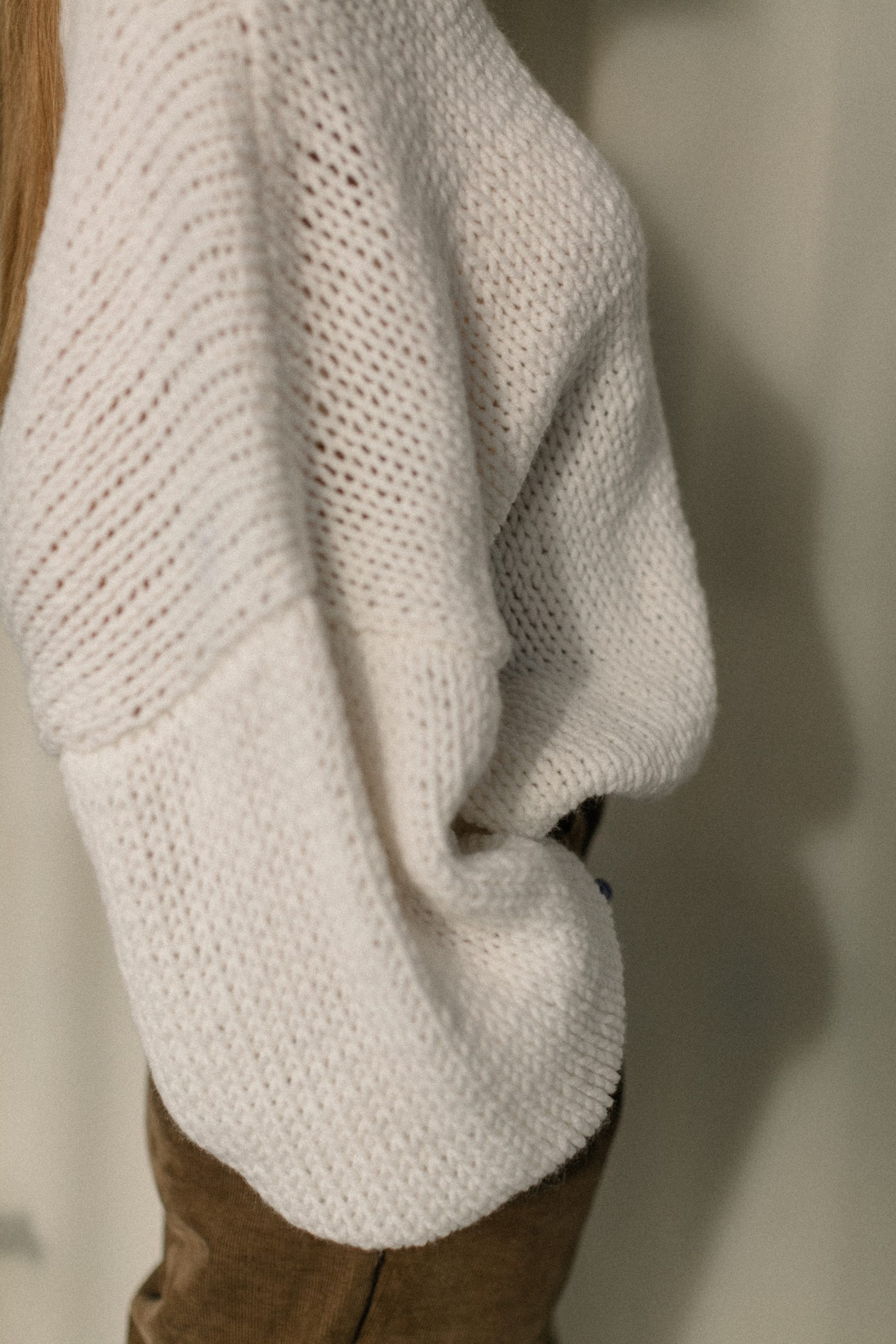 White oversize wool sweater – YARKÁTE